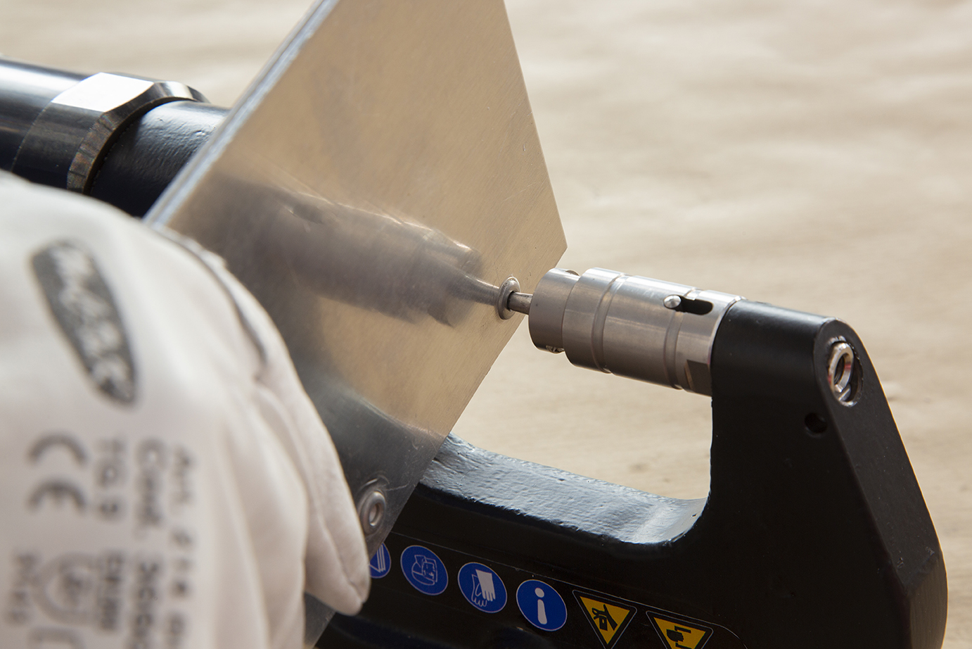 Remachado de un remache Flow Form - CZ Revista técnica de Centro Zaragoza